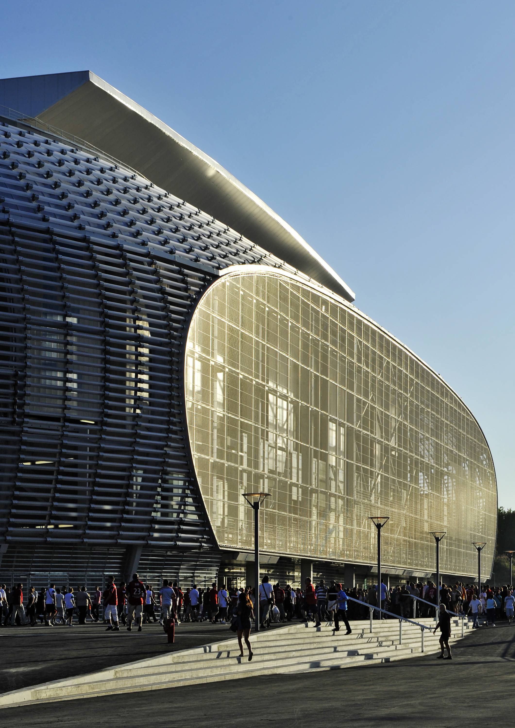 Décathlon Aréna Stade Pierre-Mauroy — Atelier Ferret Architectures
